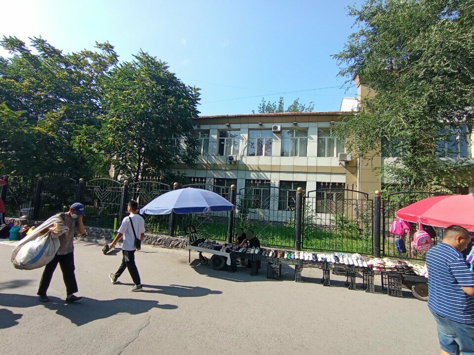 Adliyeler Leninski İlçesi Mahkemesi, Bişkek, foto