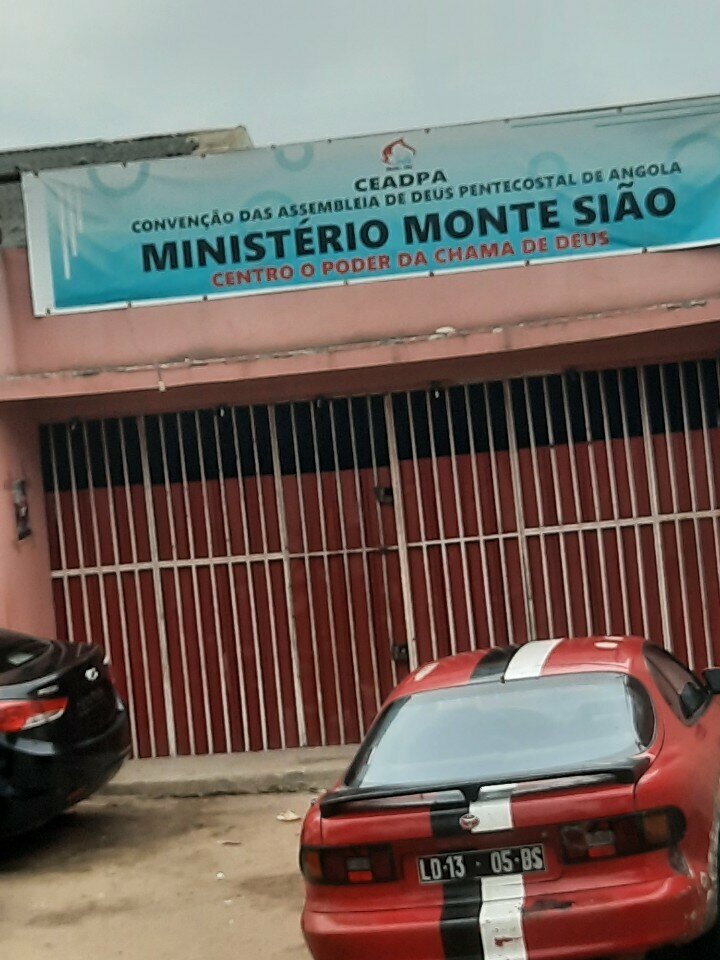 Protestan kilisesi Igreja Pentecostal Monte Sião: O Poder Da Chama De Deus, Loanda, foto