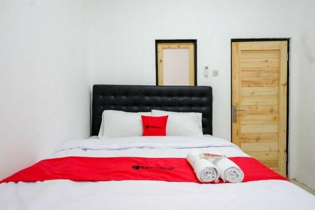 Otel RedDoorz @ Demangan Sari Residence, Dünya, foto