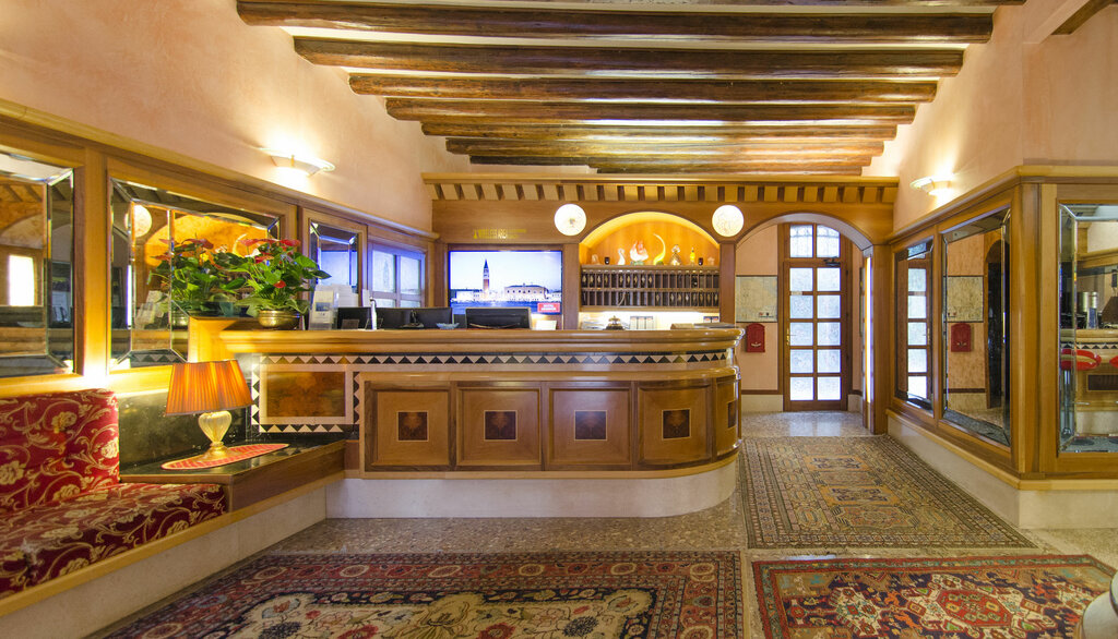 Otel Ca' Messner 5 Leoni, Venedik, foto