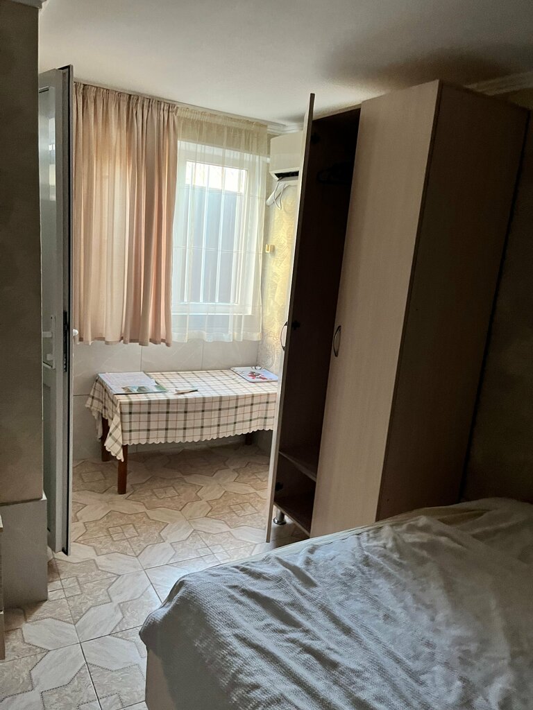 Otel Gostevoy dom u Rozy, Gagra, foto