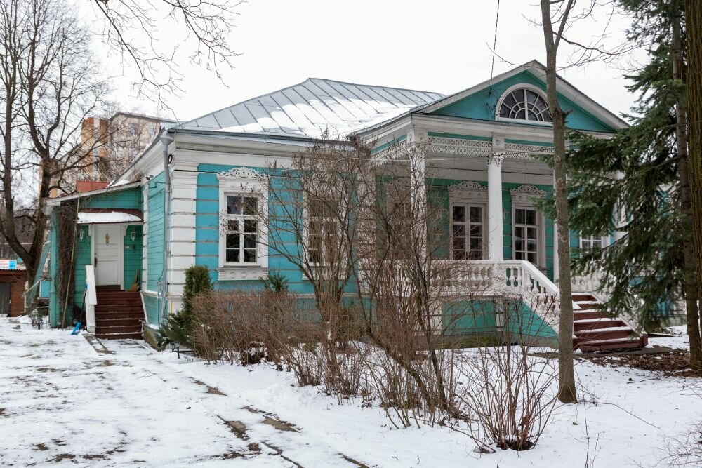 Turistik yerler Главный дом усадьбы Голицыных, 1823 г., Sergiyev Posad, foto