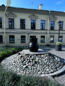 Kettle (St. Petersburg, Kronshtadt, Bezymyanny pereulok), park, sokak heykeli  Kronstadt'tan