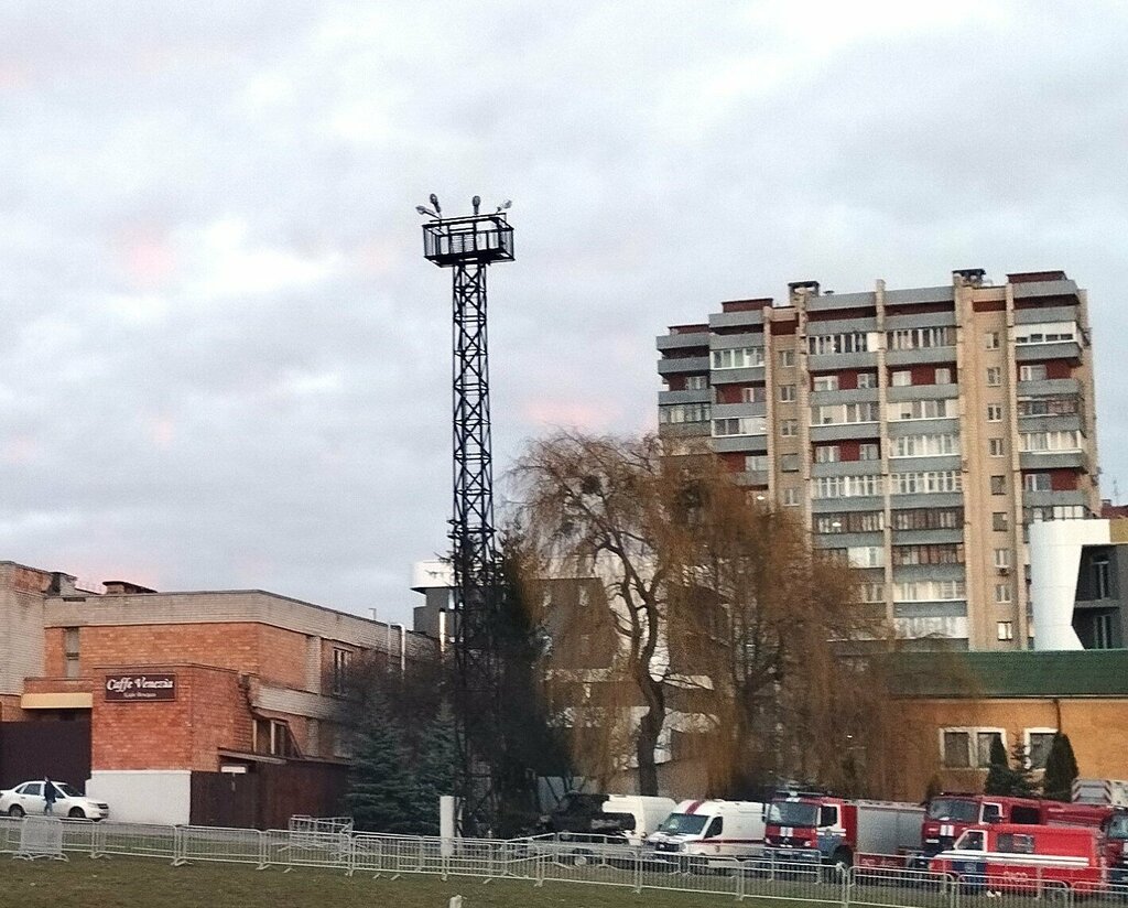 Mühendislik altyapısı Осветительная мачта, Brest, foto