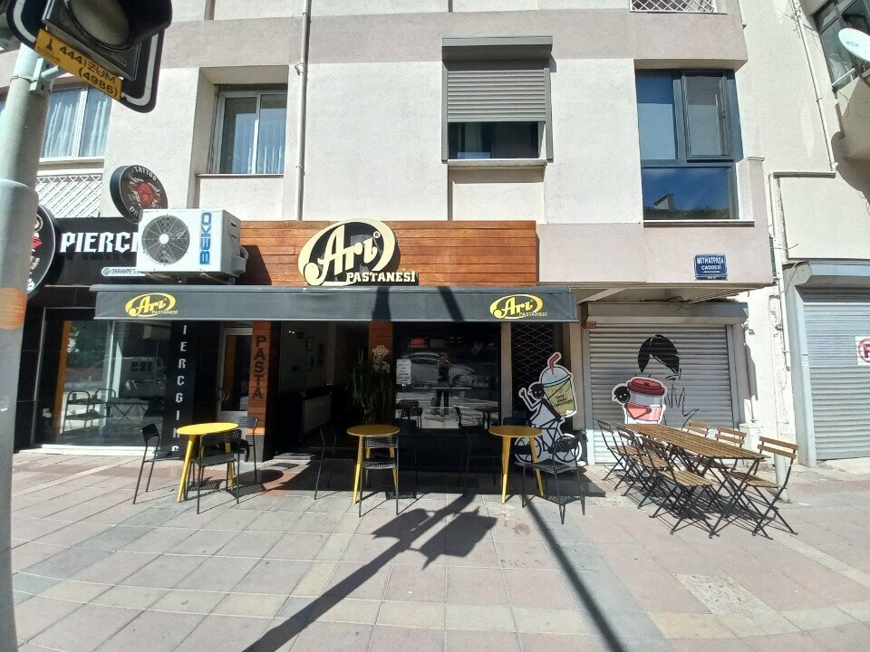 Pasta, şekerleme ve tatlı Arı Pastanesi, İzmir, foto