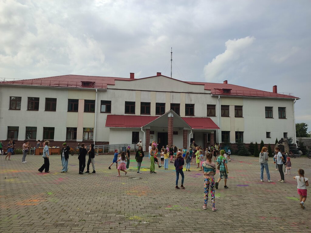 Kültür merkezleri Колодищанский культурно-спортивный центр, Minskaya oblastı, foto