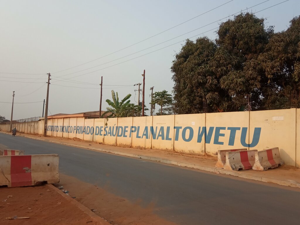 Meslek yüksekokulu Itps Planalto Wetu, Loanda, foto