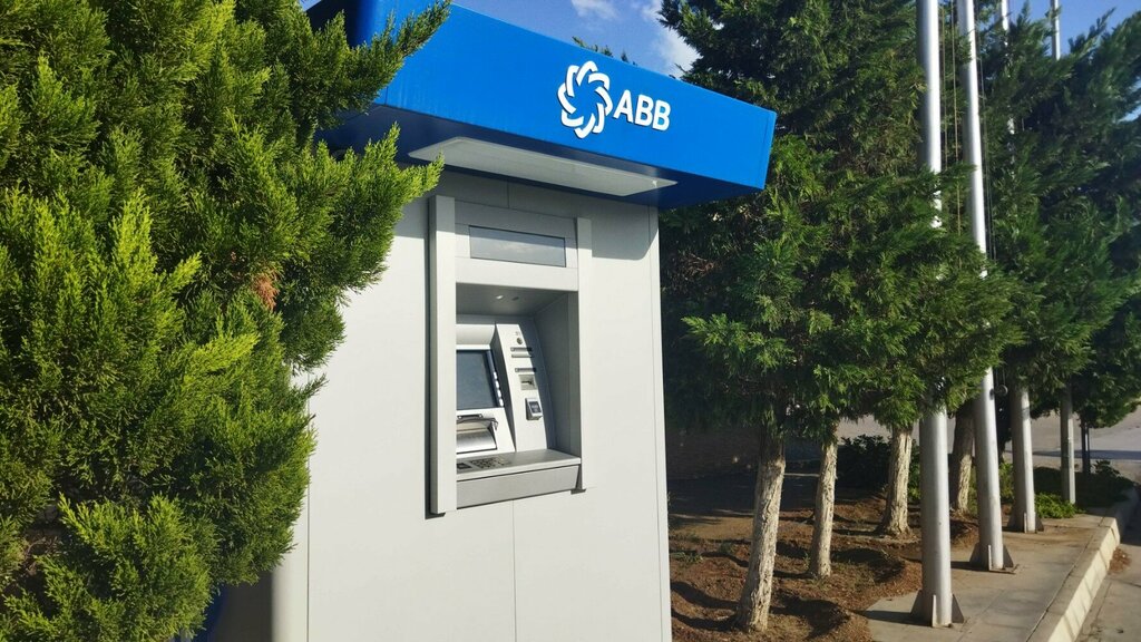 ATM'ler International Bank, Bakü, foto
