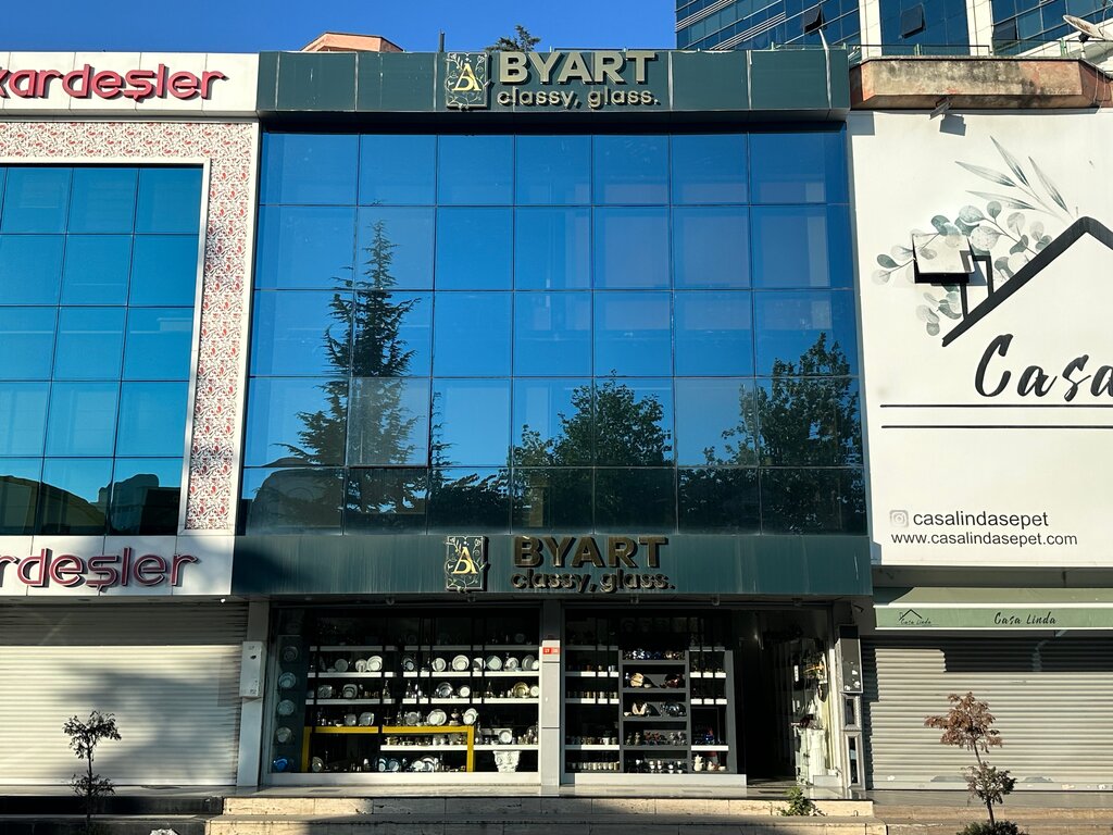 Cam ve cam ürün üreticisi Byart Glass and Porcelain, İstanbul, foto