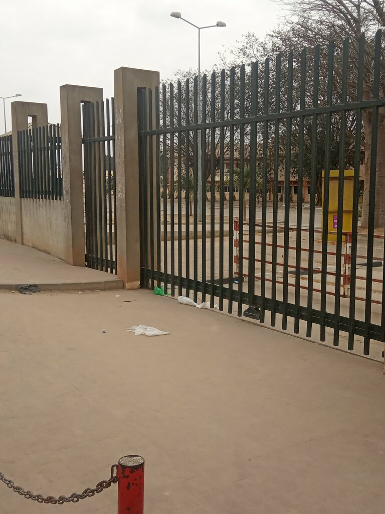 Üniversiteler Universidade Jean Piaget de Angola, Loanda, foto