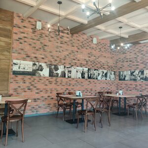 Kalina krasnaya (ulitsa Dzerzhinskogo No:17, Belozersk), restoran  Belozersk'ten