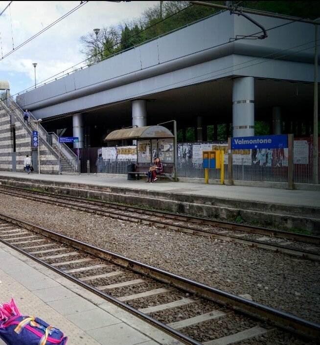 Tren istasyonu Valmontone, Lazio, foto