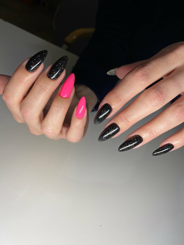 Manikür-pedikür Маникюр и Разговоры, Yekaterinburg, foto