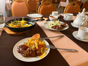 Чинар (Novomoskovskaya Street No:58А), kafe  Donskoy'dan