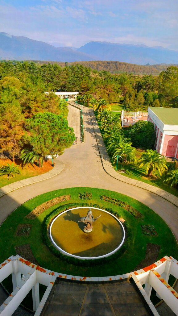 Çeşme Fountain, Pitsunda, foto