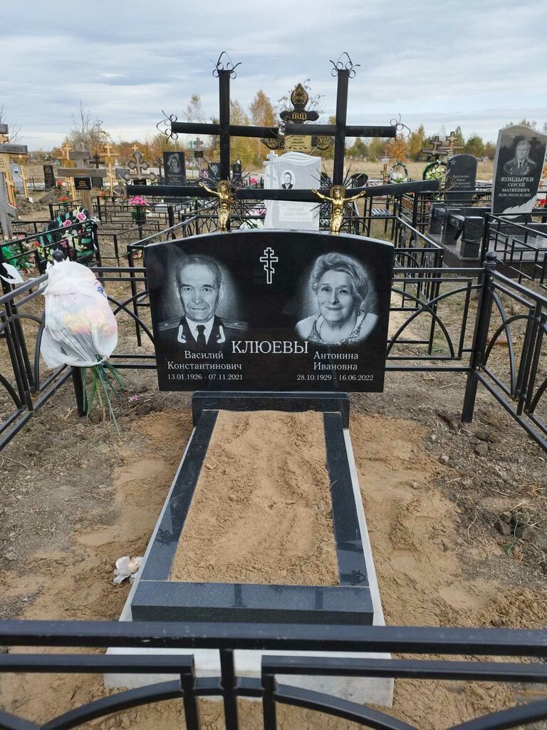 Heykel ve mezarlık taşı üreticileri Sinay-S, Saratov, foto