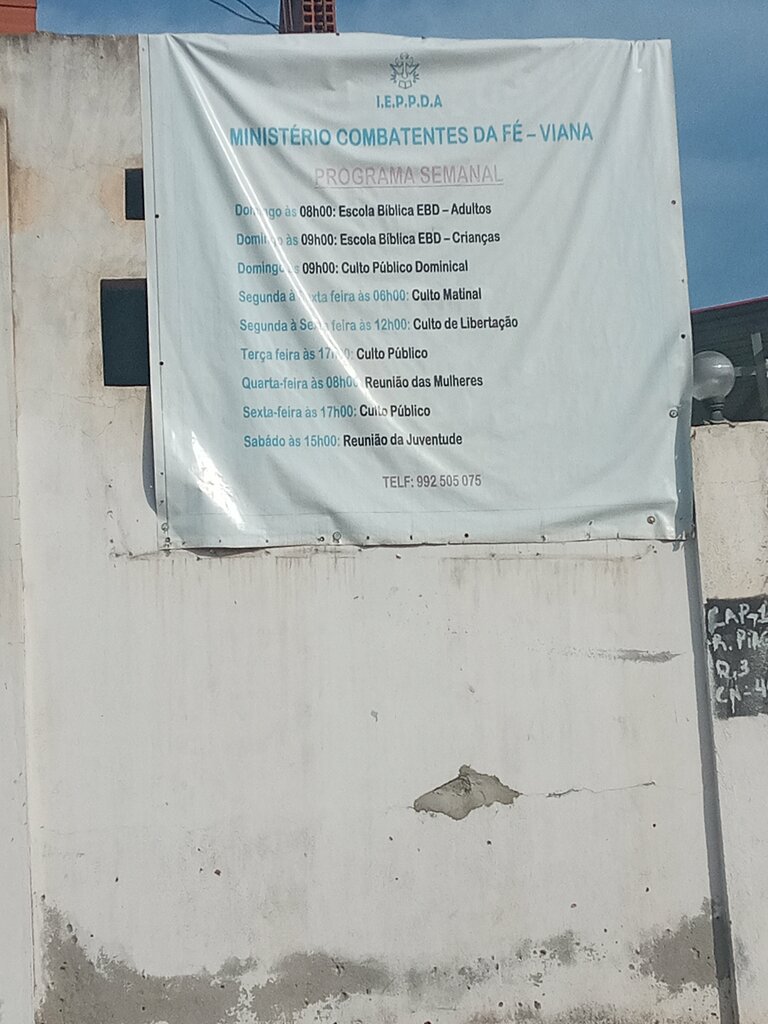 Protestan kilisesi Igreja Pentecostal Combatentes da Fé em Viana, Loanda, foto