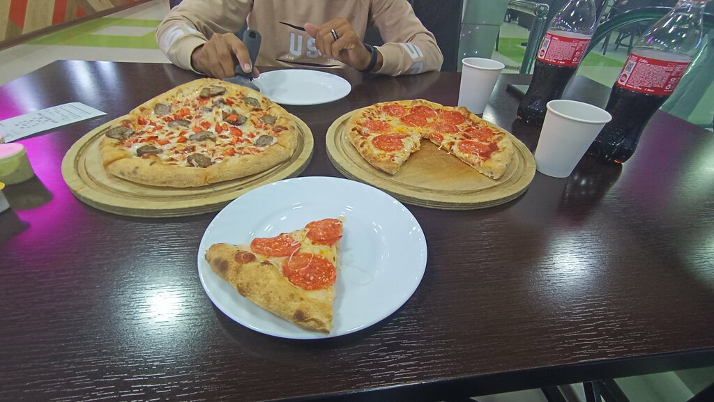Pizzacılar Sariq Bola Pizza, Taşkent, foto