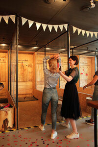 Axe throwing club AxePoint (Basseynaya Street No:59Б, Kaliningrad), eğlence merkezleri  Kaliningrad'dan