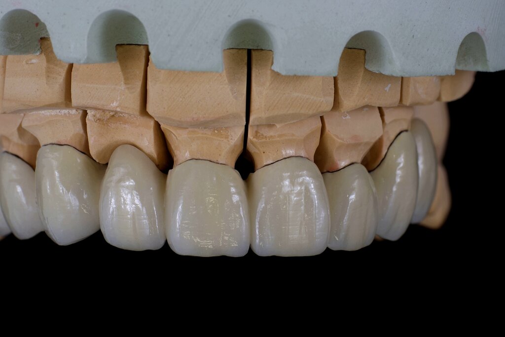 Diş laboratuvarı Зубы&Челюсти, Saint‑Petersburg, foto