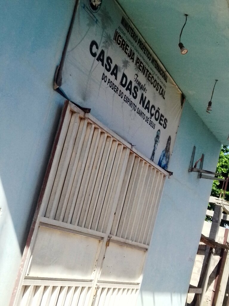 Protestan kilisesi Igreja Pentecostal Casa Das Nações Do Poder Do Esprito Santo De Deusí, Loanda, foto