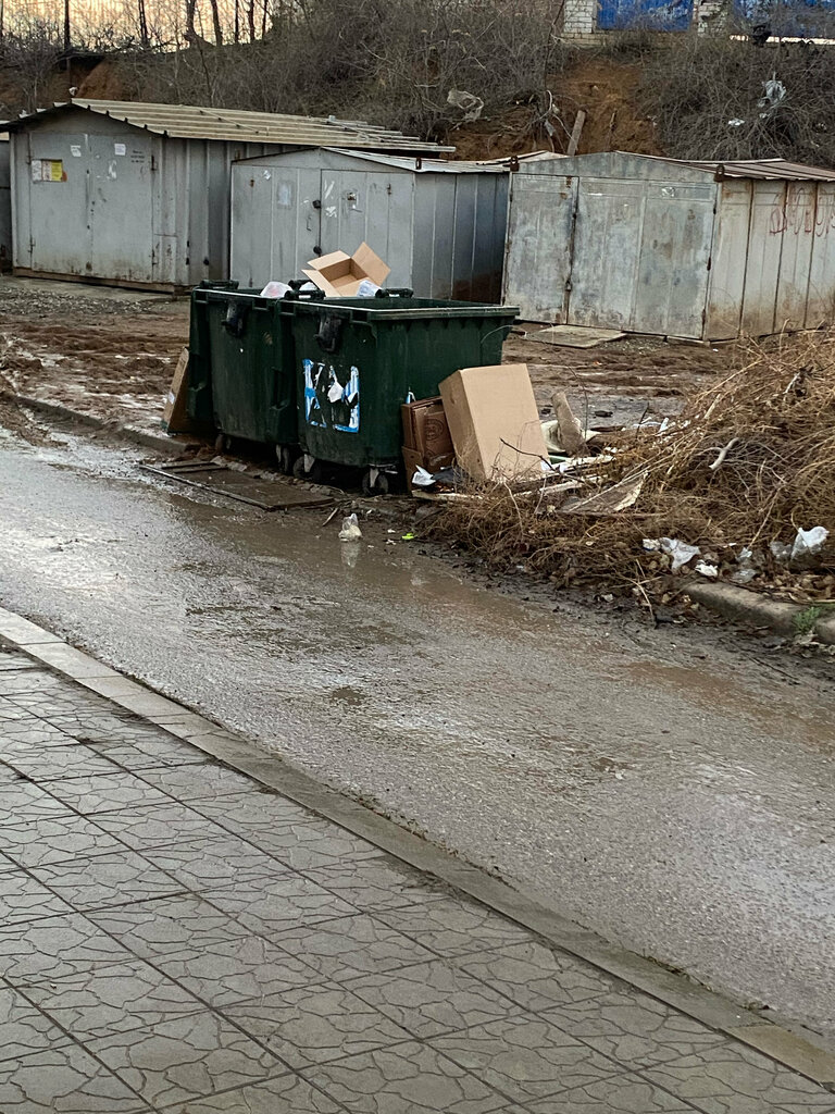 Çöp alanları Trash and garbage disposal area, Astrahan, foto
