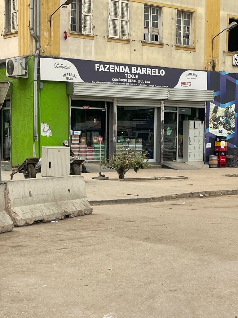 Baskıda kullanılan materyaller Fazenda Barrela comércio geral, Loanda, foto