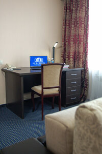 Neftyanik (Chelyuskintsev Street No:12, Tyumen), otel  Tiumen'den