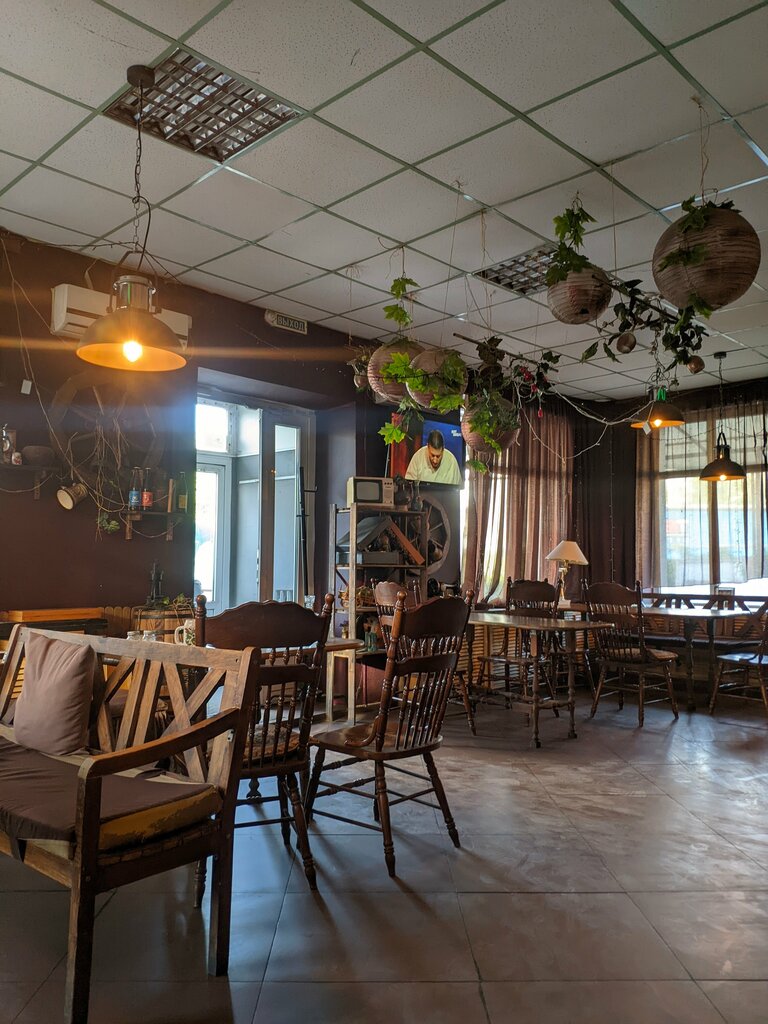 Bira dükkanı Чешский дворик, Volgograd, foto