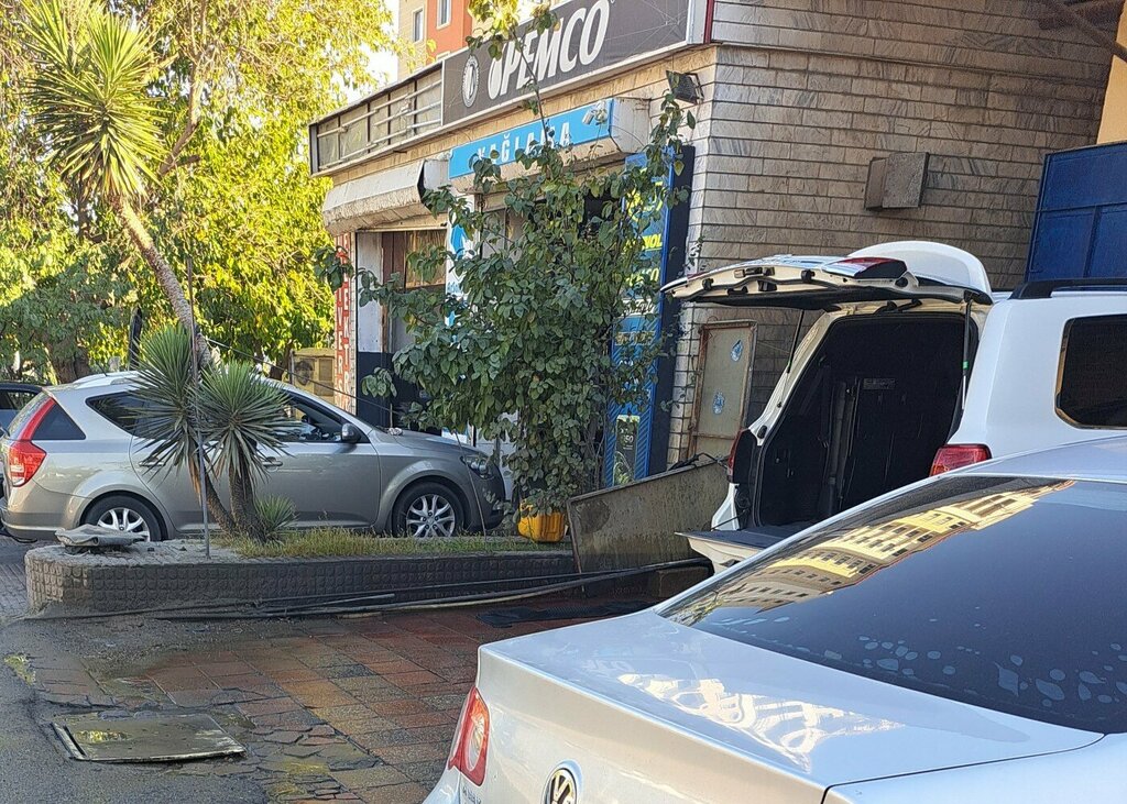 Otomobil servisi Az Samand, Bakü, foto