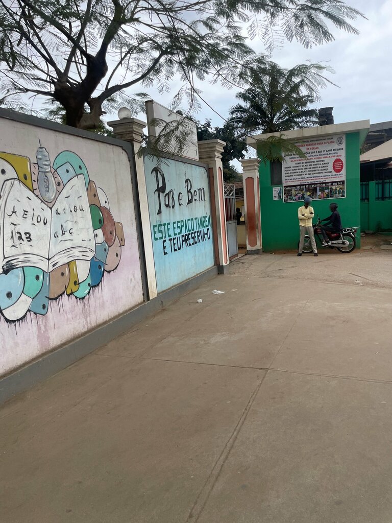 Ortaokul Escola da Madres da Misericórdia, Loanda, foto