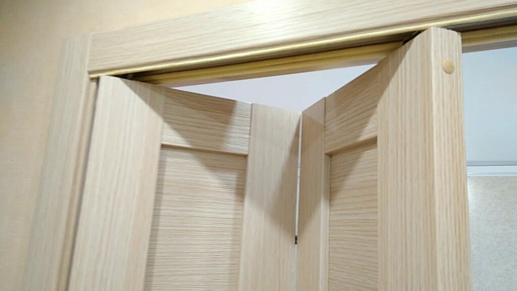 Kapılar Установка дверей Рукастер, Naberejniye Çelny (Yar Çallı), foto