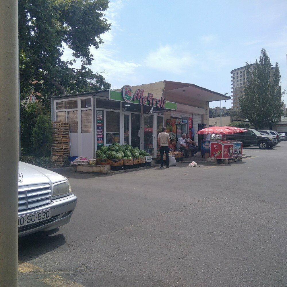 Toptan sebze ve meyve satışı Meyvə Tərəvəz, Bakü, foto
