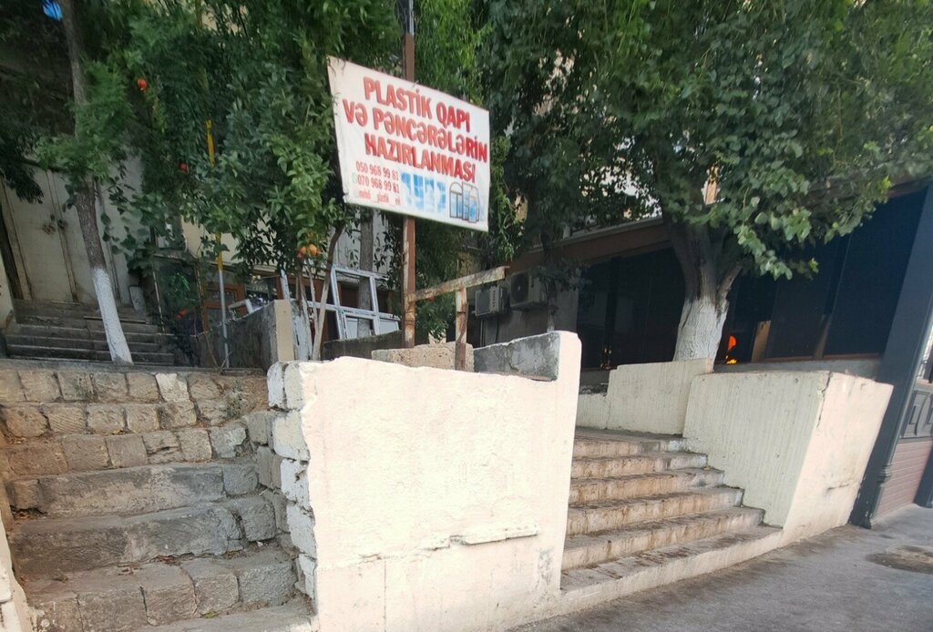 Pencere üretim, satış ve montaj firmaları Plastik Qapı Və Pəncərələrin Hazırlanması, Bakü, foto
