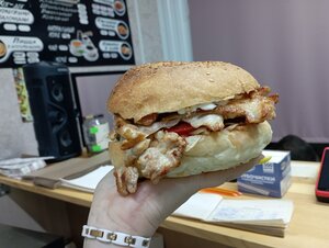 InBurger (Sovetskaya ulitsa No:39, khutor Bolshoy Log), fast food  Rostovskaya oblastından