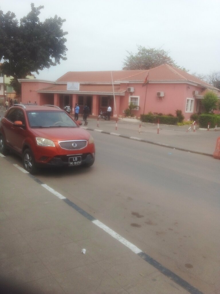 Belediyeler, devlet daireleri Administração Municipal da Maianga, Loanda, foto