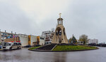 Marine Memorial Chapel of Saint John of Kronstadt (Leningrad Region, Vsevolozhckiy DIstrict, Koltushi, derevnya Staraya), şapel, haç anıtı  Saint‑Petersburg ve Leningradskaya oblastından