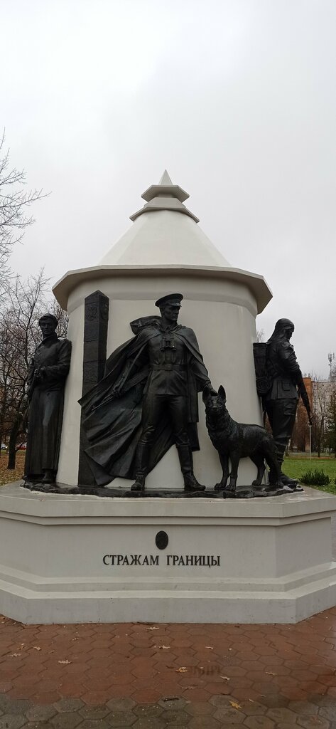 Anıt, heykel Стражам границы, Pskov, foto