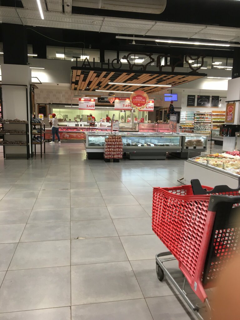 Kasap, şarküteri Candando a Venida Murro Bento, Loanda, foto
