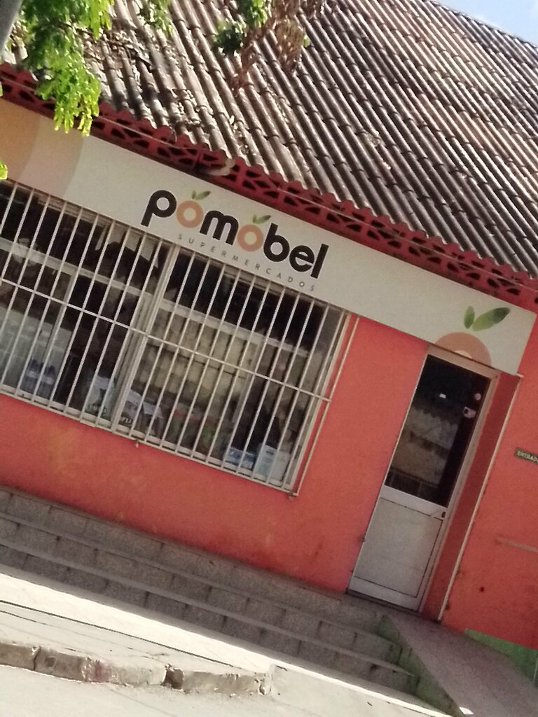 Market Mini Mercado Pomobel, Loanda, foto