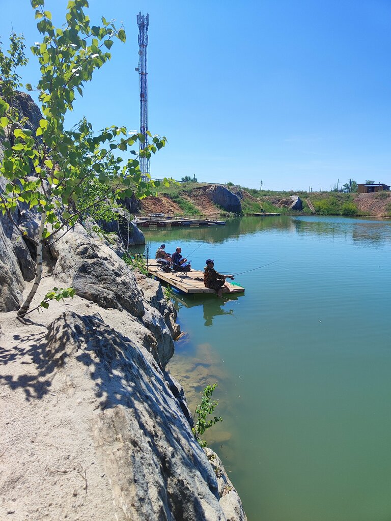 Balık çiftçiliği ve toptancıları Рыбное хозяйство Красный Горняк, Akmola eyaleti, foto