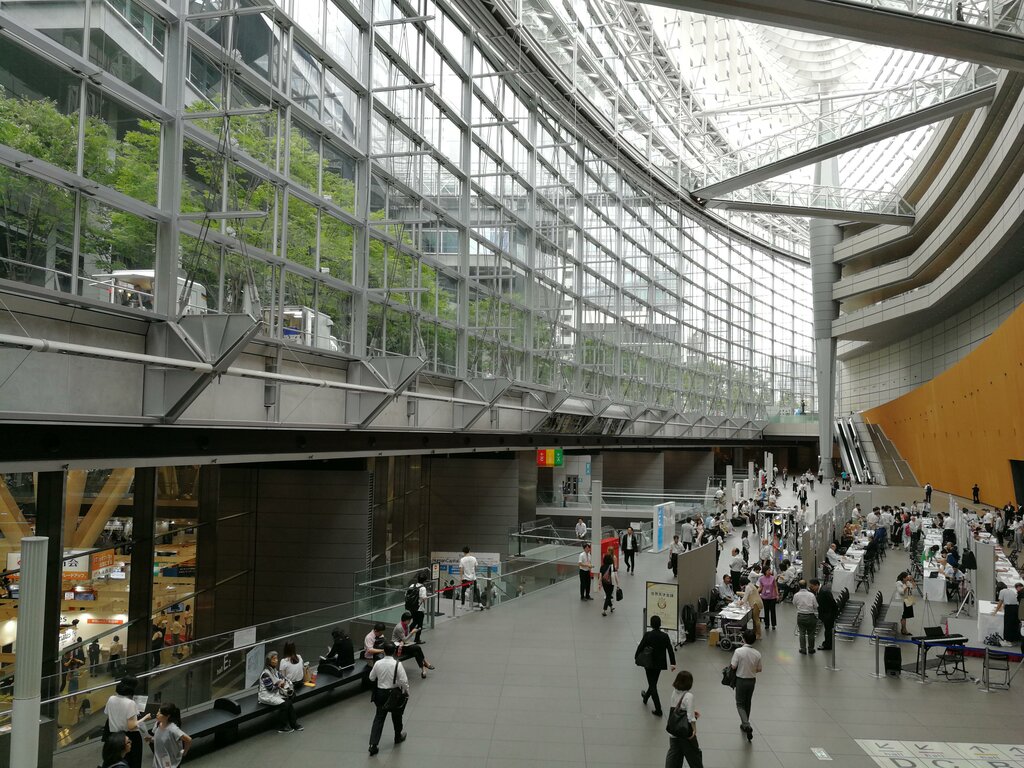 Sergi salonları, galeriler Tokyo International Forum, Tokyo, foto