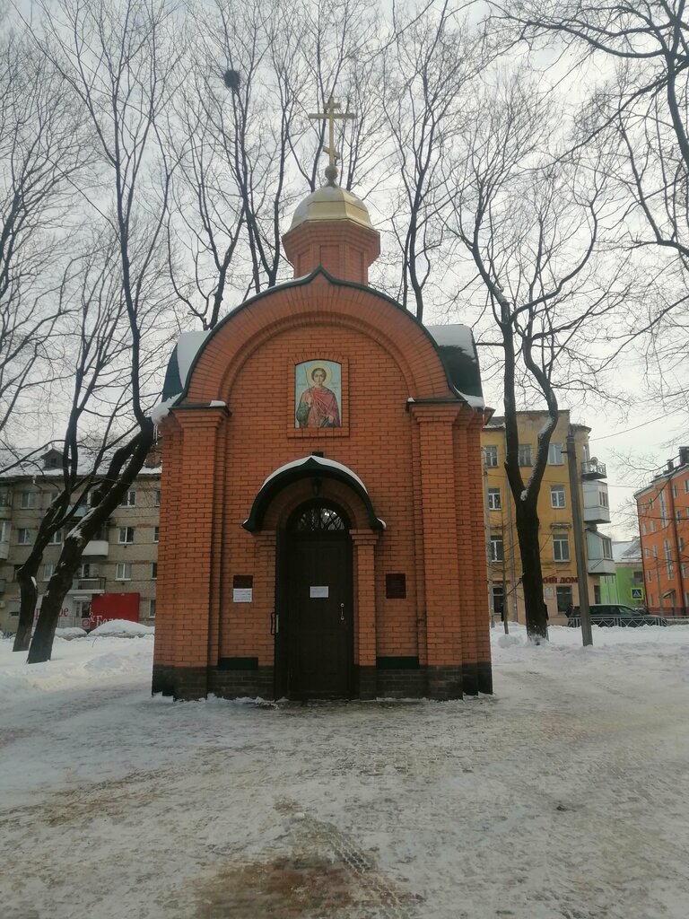 Şapel, haç anıtı Chapel of Saint George the Victorious, Smolensk, foto