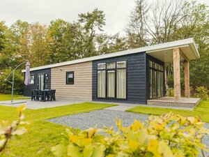 Cozy Chalet With Garden, at the Edge of the Forest (Overijssel, Rijssen-Holten, Rijssen), otel  Overijssel'den