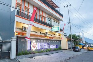 RedDoorz @ Pataruman Garut (West Java, Garut Regency, Kota Garut), otel