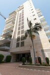 Luxury Tower parking Shopping Mall 2br (Levi Eshkol No:24, Kiryat Ono), kısa süreli konaklama