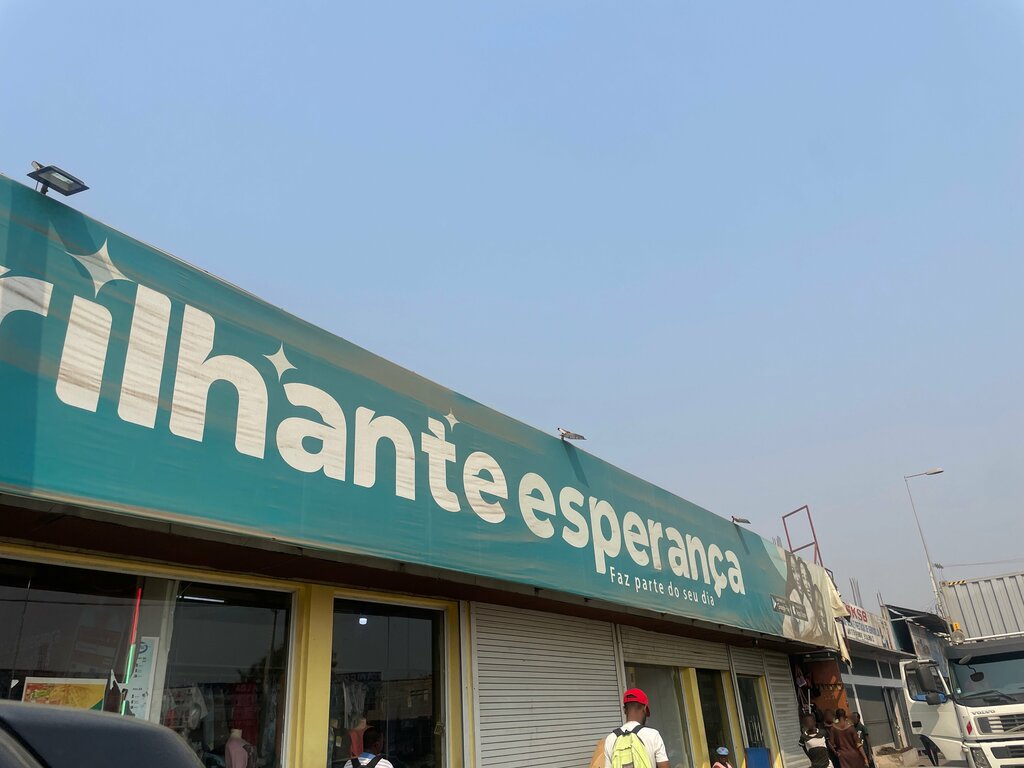 Süpermarket Brilhante Esperança, Loanda, foto
