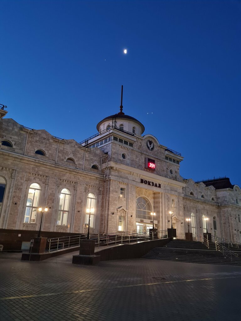Tren istasyonu Пригородный вокзал, Izhevsk, foto