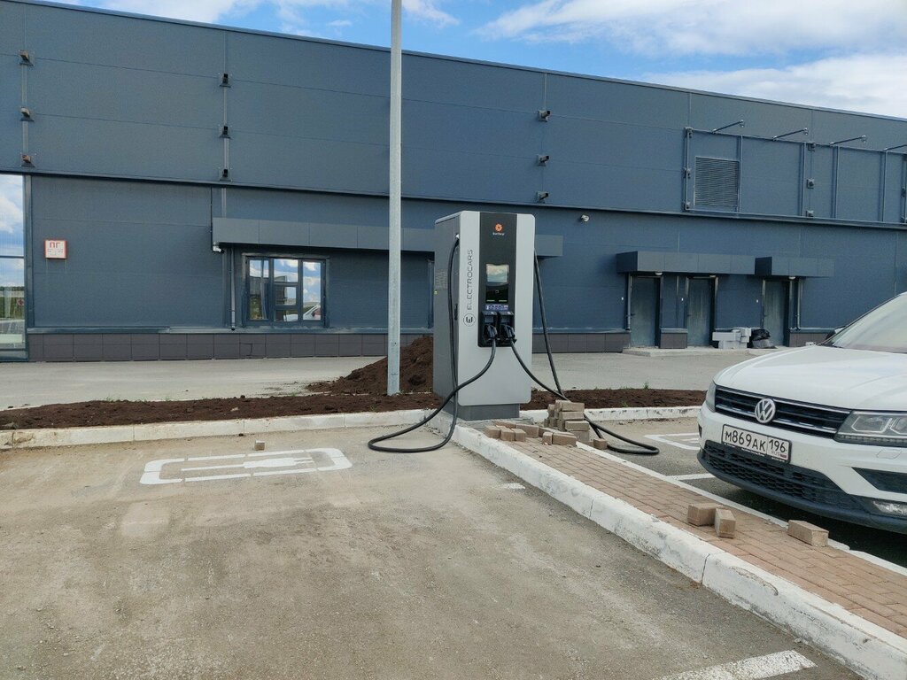 Elektrikli oto şarj istasyonları Punkt E, Yekaterinburg, foto