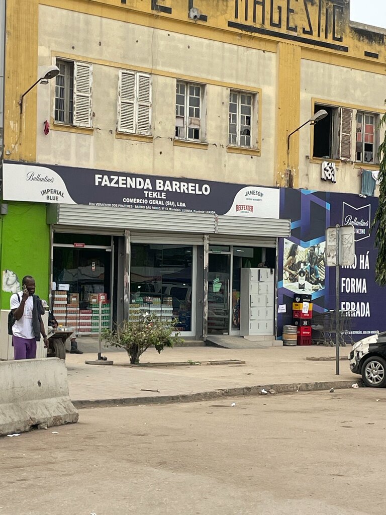 Baskıda kullanılan materyaller Fazenda Barrela comércio geral, Loanda, foto